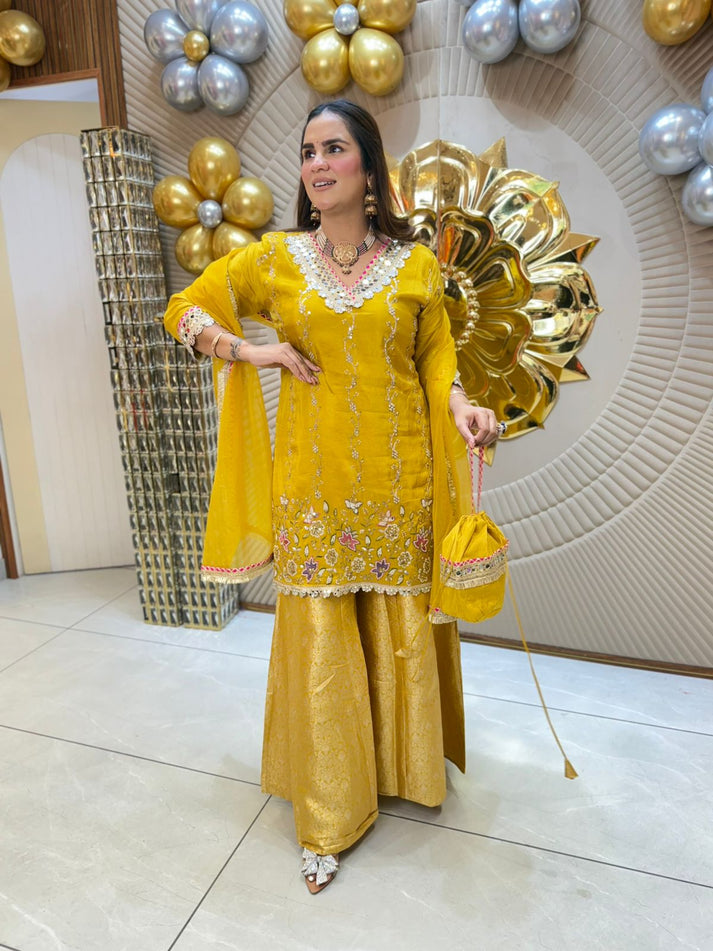 Yellow V neck suit PC1824 – PriyankasCollection
