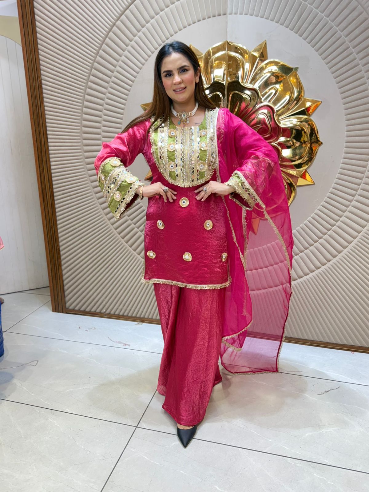 Elegant Short Suit PC2090 – PriyankasCollection